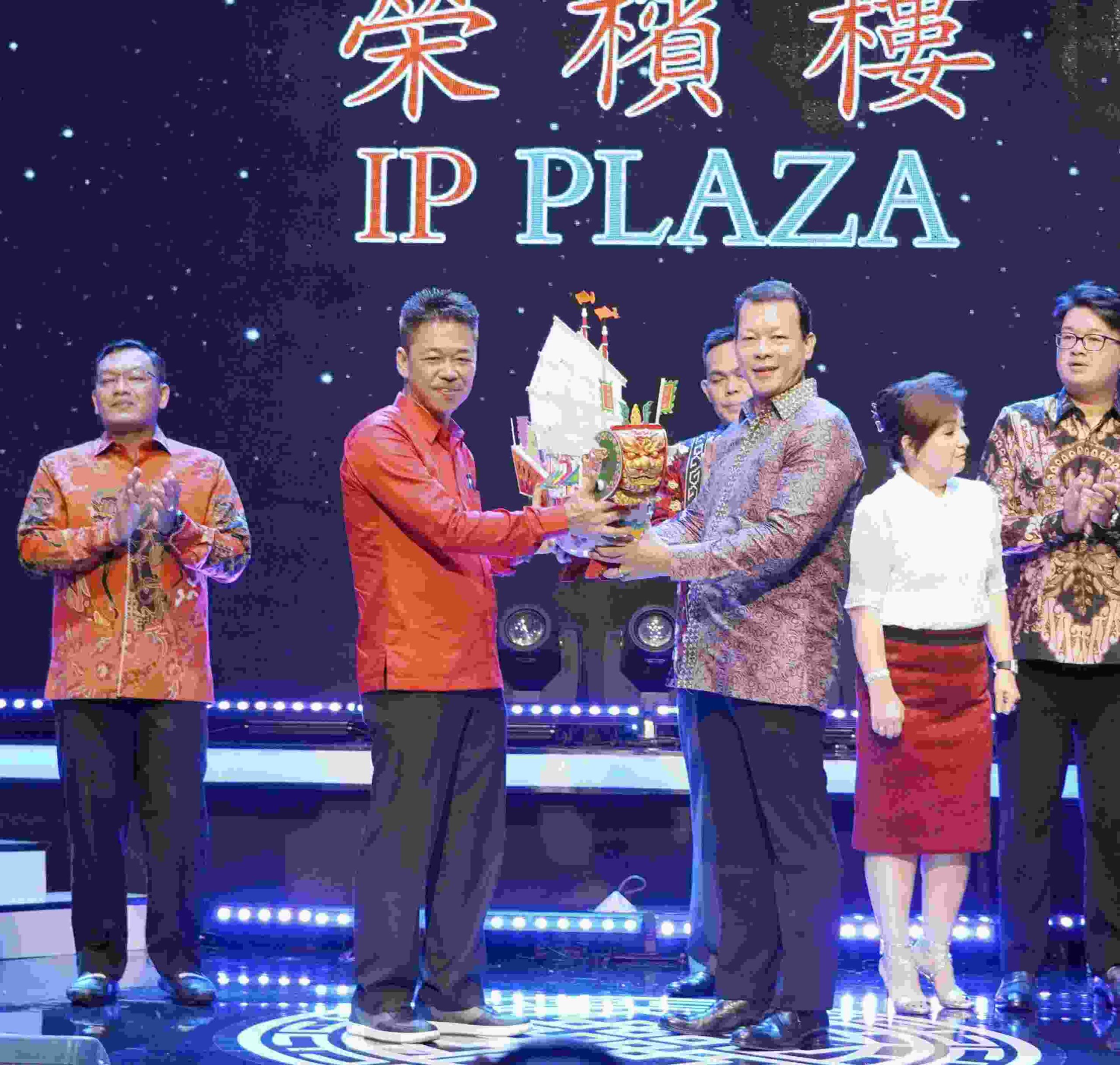 Malam Puncak Perayaan Bakar Tongkang, Bupati Rohil Sampaikan Kagum Pada ...